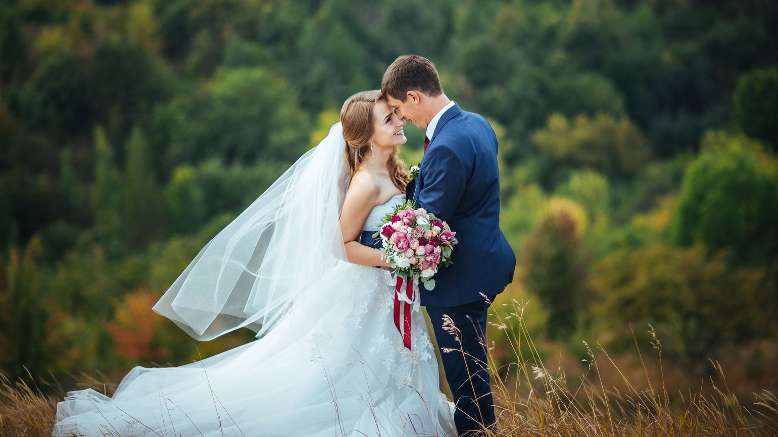 5 Heartwarming Valentine's Day Devotionals - Guideposts